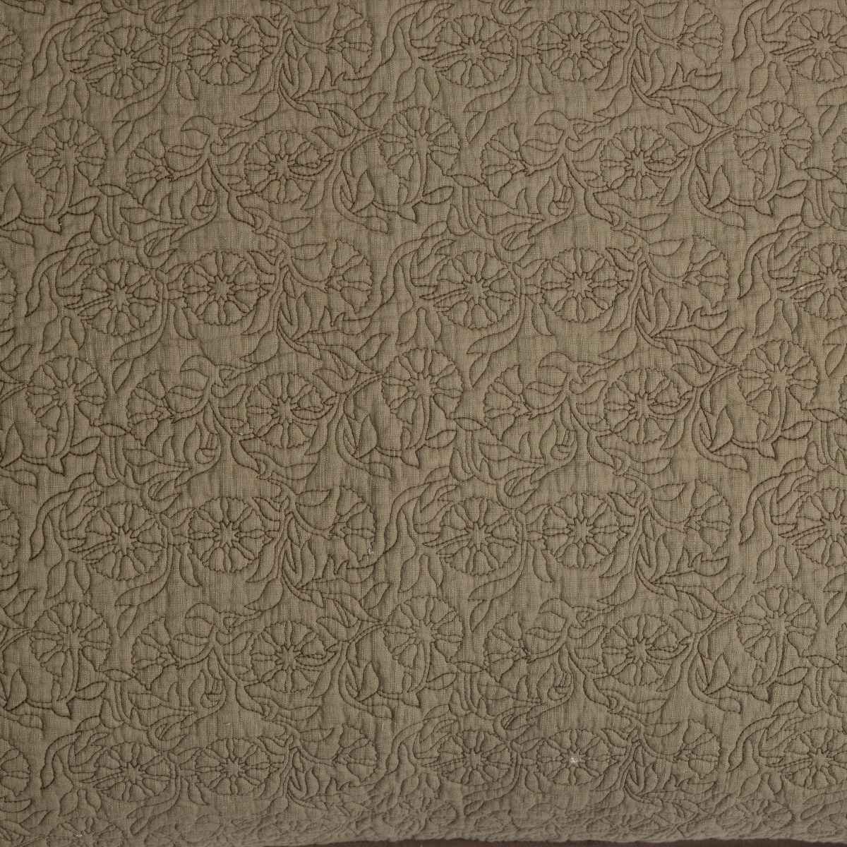 CAROLINE QUILT SWATCH, LAUREL/TOBACCO